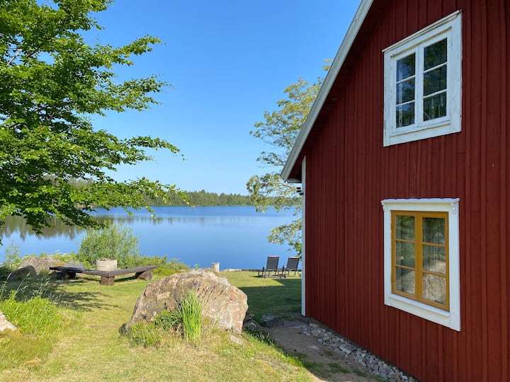 Vissevillan - Swedish House By The Lake - Emmaboda