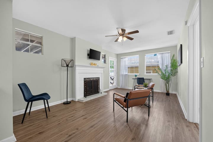 Pure Gold On Emerald Isle - 4br, Patio, Wifi - Jacksonville, FL