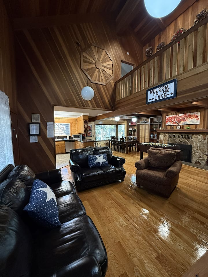 Spacious 5-bedroom Wooden House Nxt Golf & Creek - Lake Tahoe