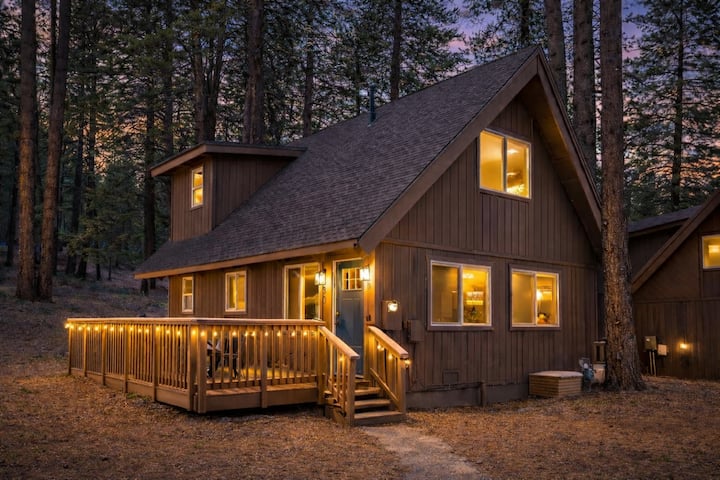 Tahome Retreat | 5 Min To Beach + Game Room - Nevada