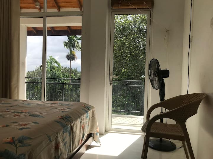 Suki Villa Welcomes You With Free Breakfast -1 - Kandy