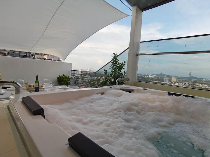 ✦Attic✦sky Garden Private Pool Luxury Family Suite - Malaysia