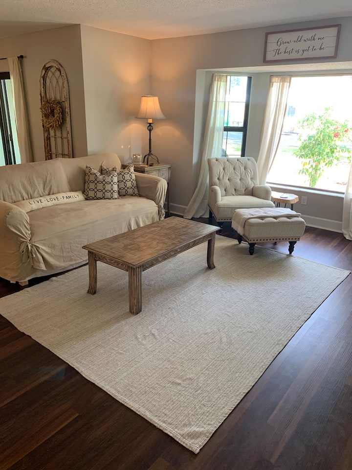 Last Minute Deal For April~the Lagoon View - Crystal River, FL