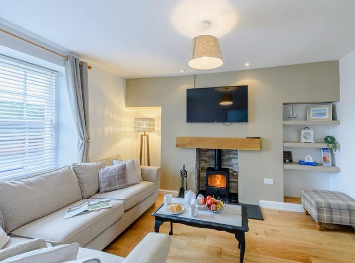5* Luxury Holiday Home With A Hot Tub - Aberaeron