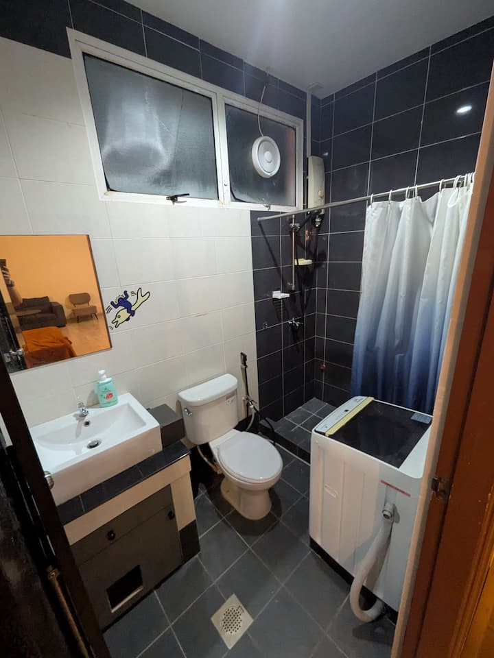 Wanderlust Mini Studio - Brunei