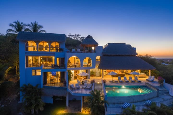 Oceanfront Staffed Villa In Upscale Community - Manzanillo, Colima, Mexico