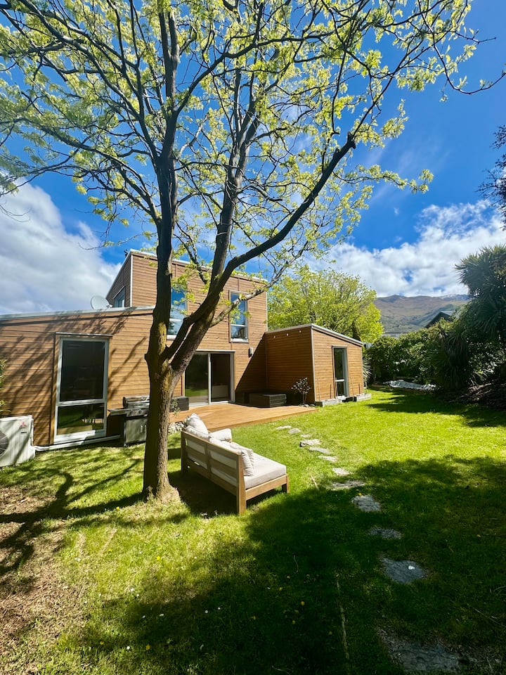 Unique Wānaka Paradise. Skiing, Golf & Lake Close - Wanaka