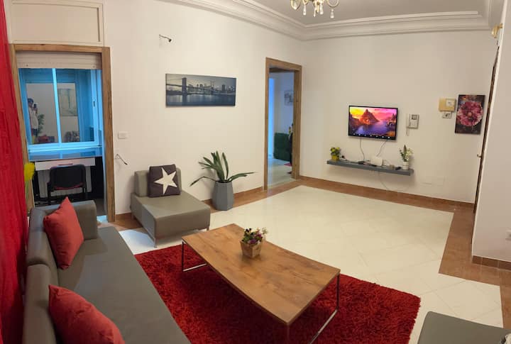 Superbe Appart Idéalement Placé Au Cœur De Ennasr - Túnez