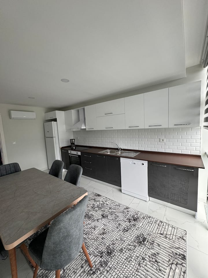 Cleopatra Plajına 3dk Yürüme Mesafesinde 2+1 Daire - Alanya