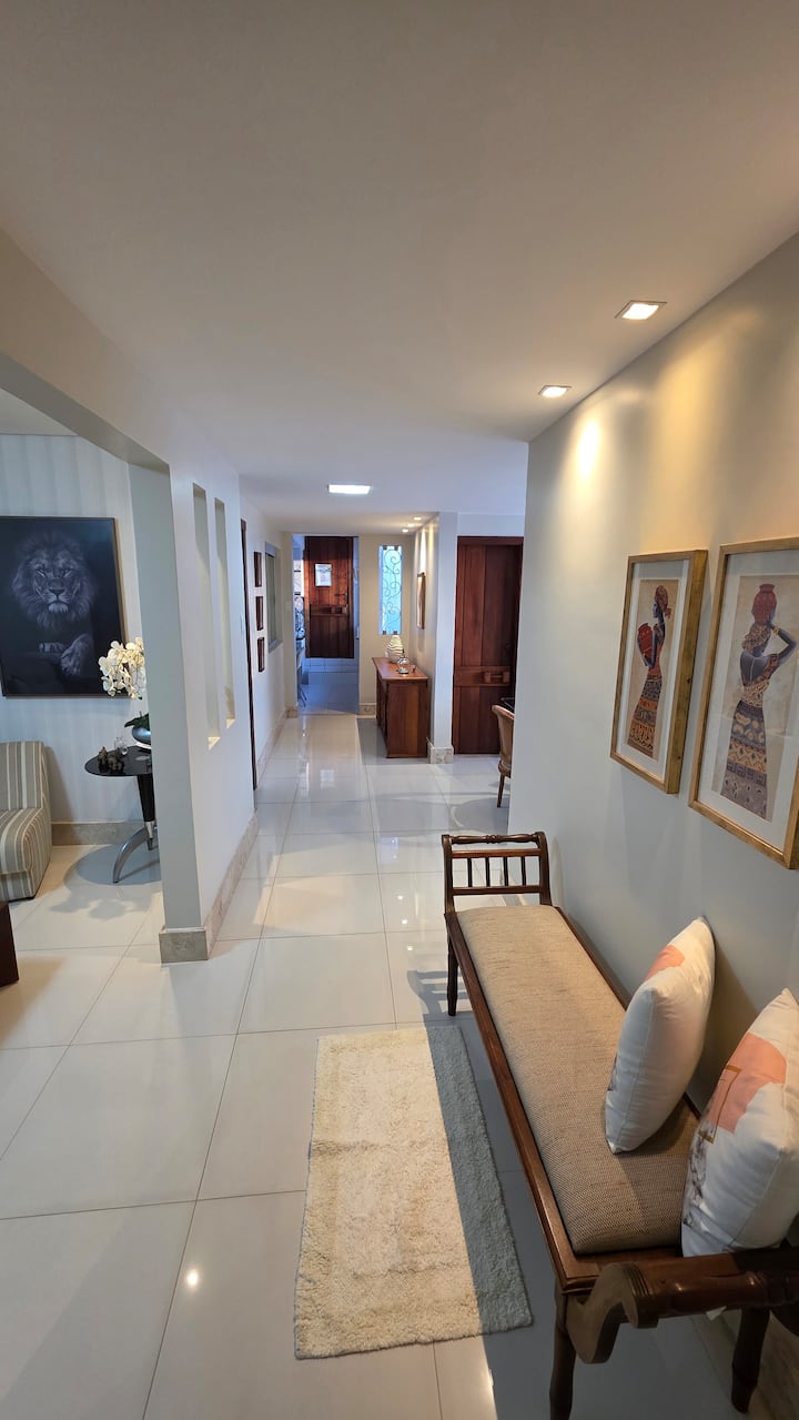 Apt 2/4 Com Suíte + A/c, Wi-fi, Garagem, Finíssimo - Ilhéus