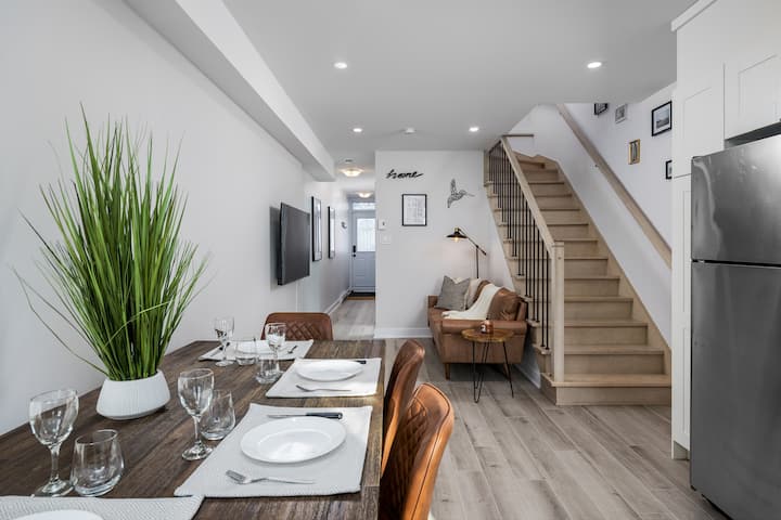 Little Italy 2-story Apt~roof Top Views~2 Terraces - Quebec