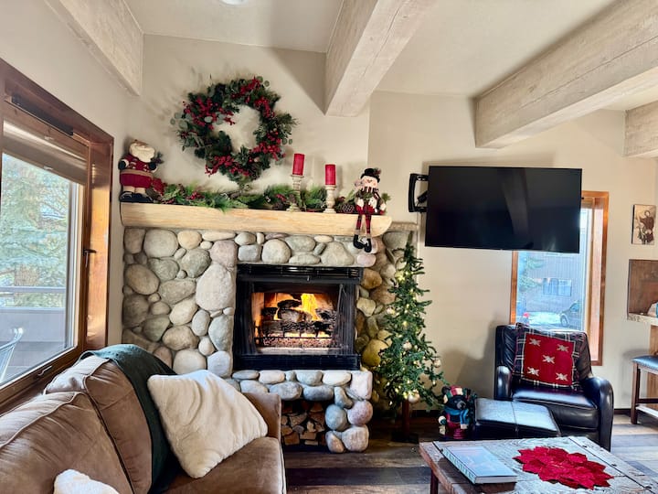 Pool - Hot Tub-walk To Downtown & Ski Lift - Ketchum, ID