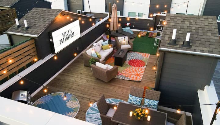 Dolly's Dreamhouse | Downtown Views | Sleeps 14 - 내슈빌