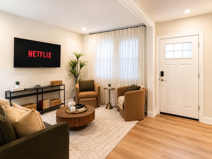 Cozy Shaw Botanical Retreat | 3 Queen Beds2 Baths - Washington
