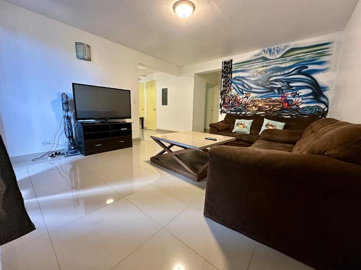 Awesome Tumon 2 Bedroom!!!!!(c) - Guam