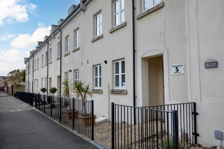 Finelia House - Exmouth, UK