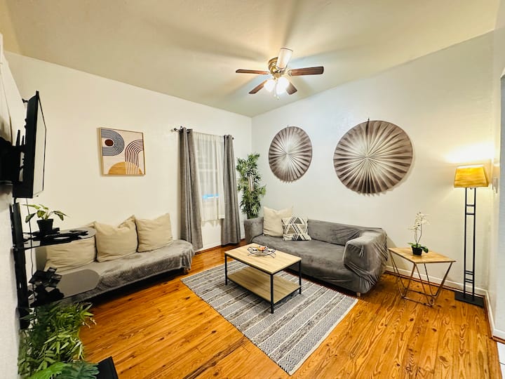 Ideal Location~ South Beach~1 Bedroom By The Ocean - South Beach, FL