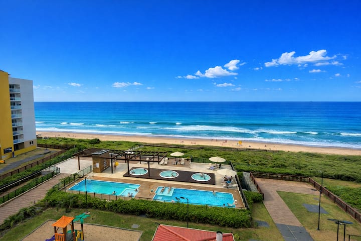 Condomínio Club Beira-mar Com Piscinas Aquecidas - Barra Velha