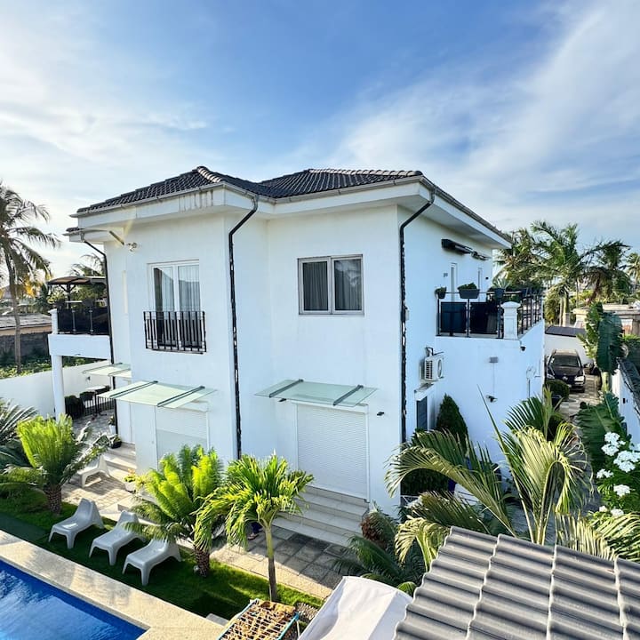 Petit Hambourg Villa Avec Piscine - Lomé