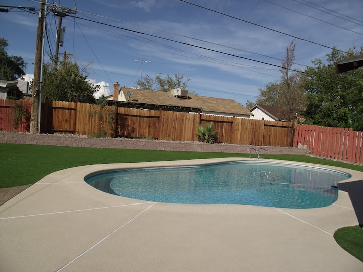 5bed, 4 Ba,8beds Pool Close To Strip, Convention - Las Vegas, NV