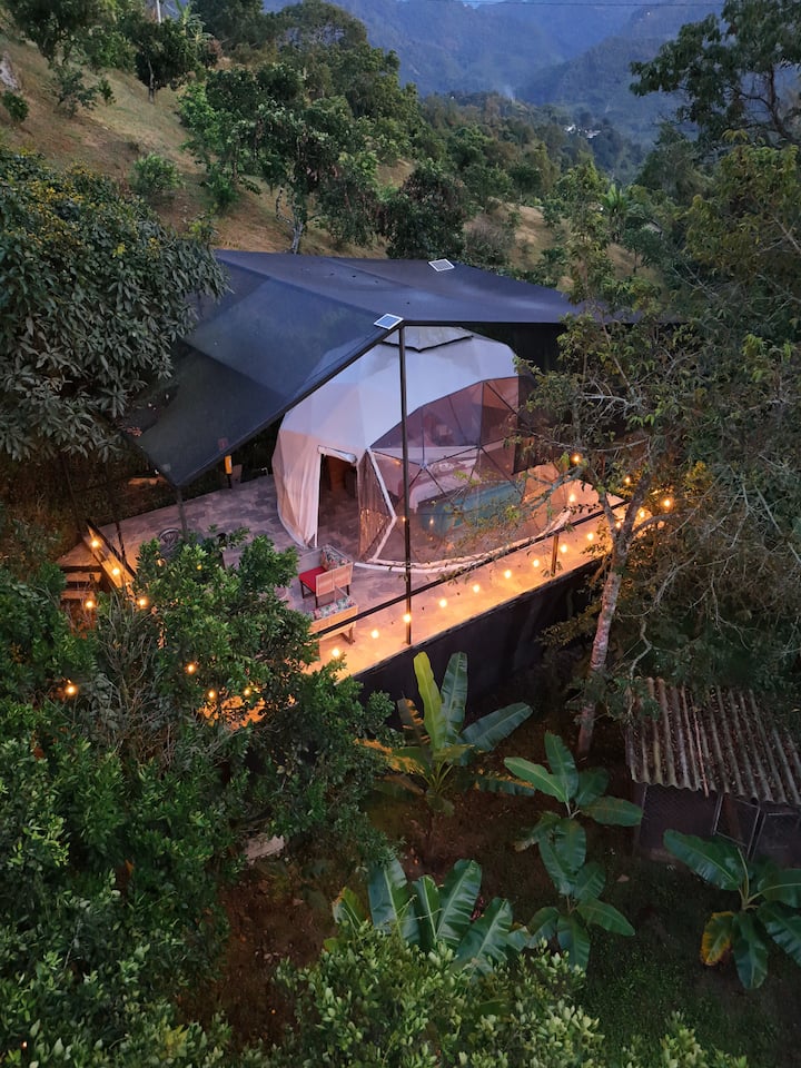 Glamping Sierra Vip+pool_jacuzzi_bar. Ecolog_cine - La Vega