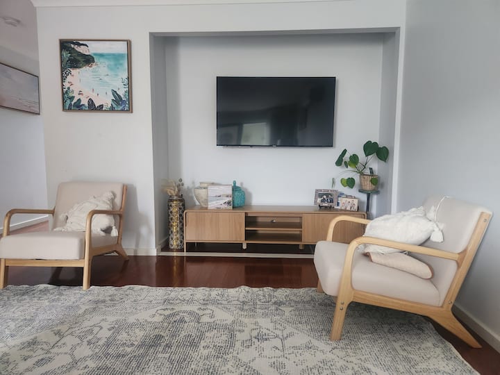 Seaside Escape - Pet Friendly - Shellharbour