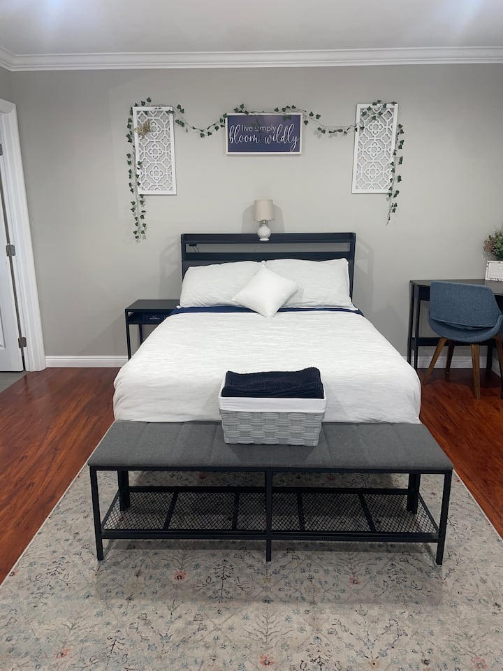 Private Entrance Room W/own Shower 5.4miles To Lax - Gardena, CA