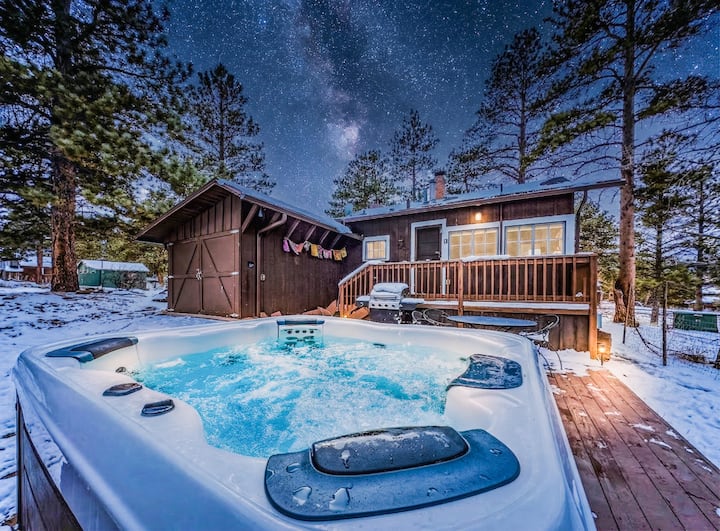 Hot Tub & Fireplace In 1925 Cabin, Minutes To Rmnp - Bear Lake