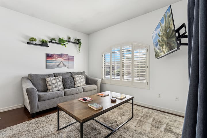 No Extra Fees! | Pool + Gym + Workspace - Phoenix