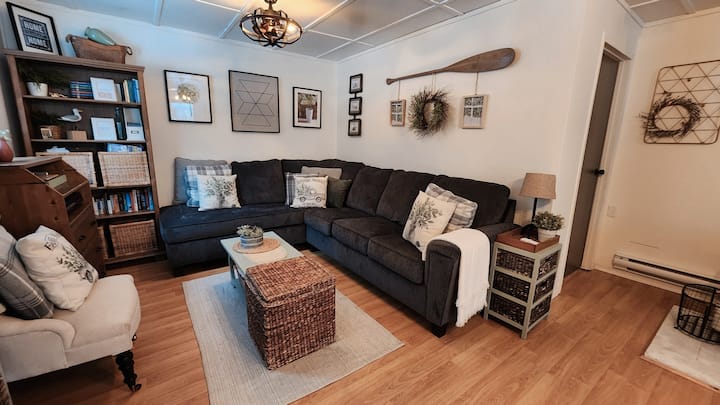 Cozy All-season Cabin On Large Lot At Gull Lake! - Rimbey