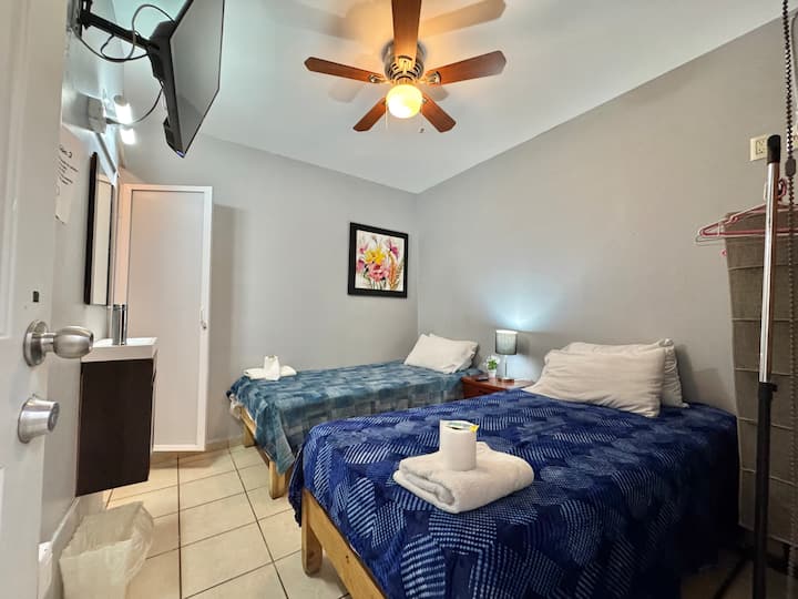 18 Personas 7 Hab C/baño Parking Cerca Poliforum - Mexico