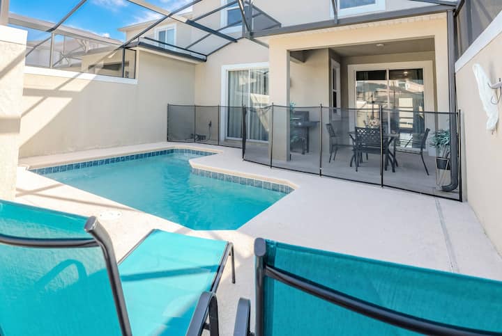 Spacious 4br Pool Home Near Disney - Storey Lake - Kissimmee