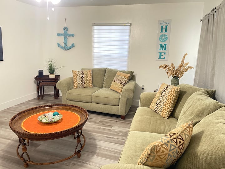 Lovely #2 Apartment “Newly Renovated” Near Lake O - Lake Okeechobee, FL