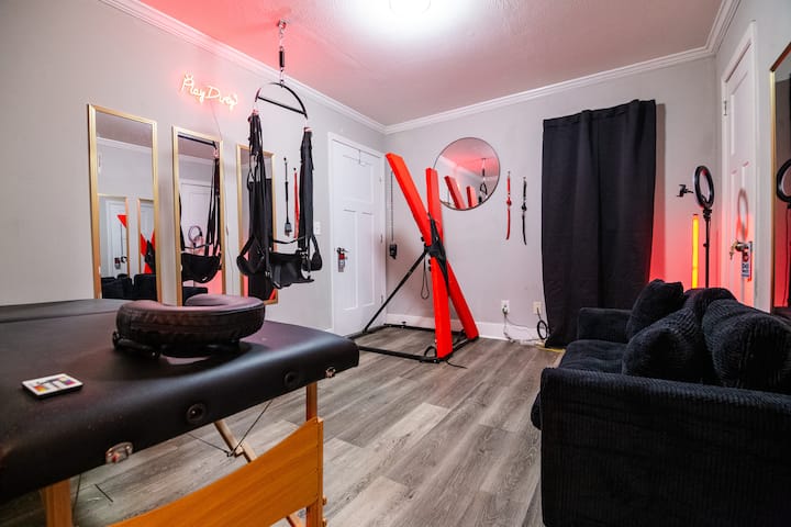 The Royal Kink House Discreet Adults Only Space - 達拉斯