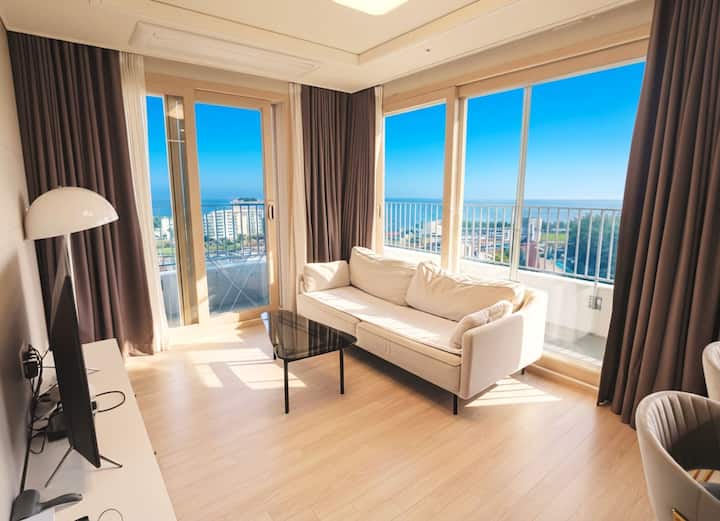 2.2 해돋이 오션뷰 · 해변도보7분 감성숙소 | 블루테라 프리미엄 로얄 스위트 R1 - Sokcho-si