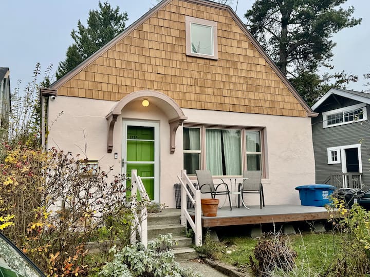 3 Bedroom Craftsman House Next To Ravenna Park - Kenmore, WA