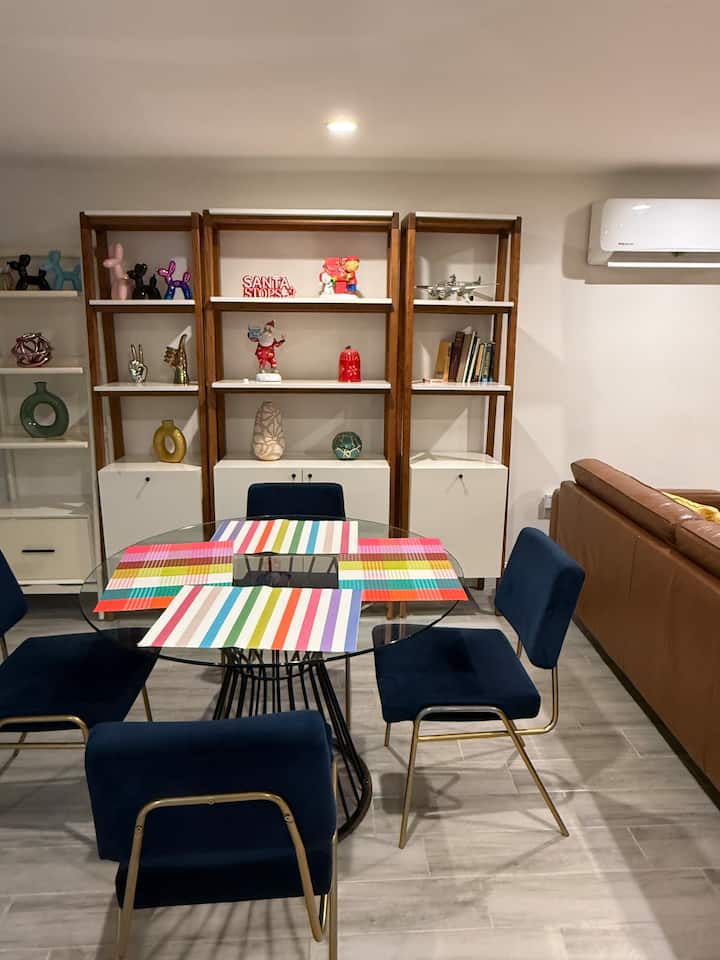 Cozy  Place With All Services In Brooklyn Train J - Brooklyn, NY