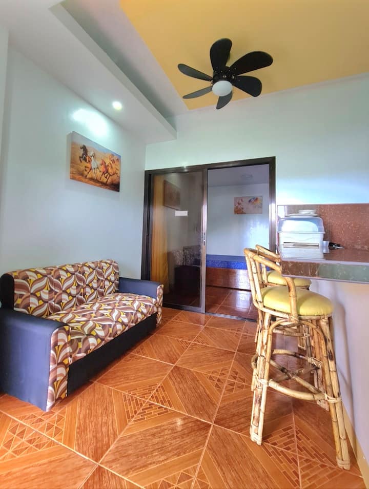 1-br Apartment: Stunning Views + Private Kitchen - Puerto Galera