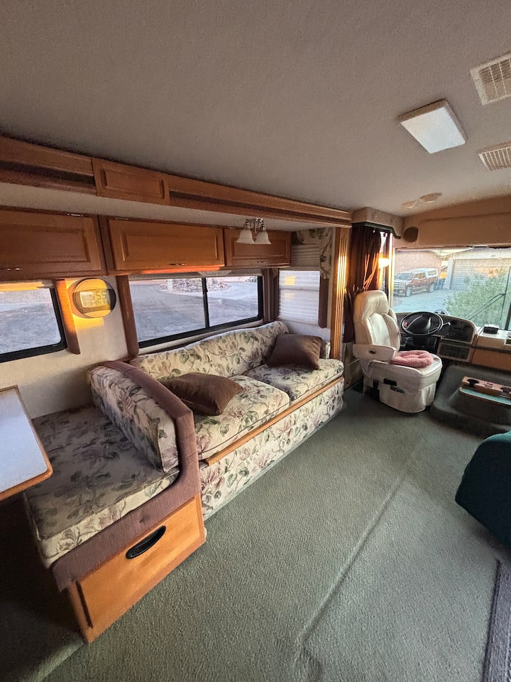 Relax In An Oasis On The Hill With More Than An Rv - Lake Havasu City, AZ