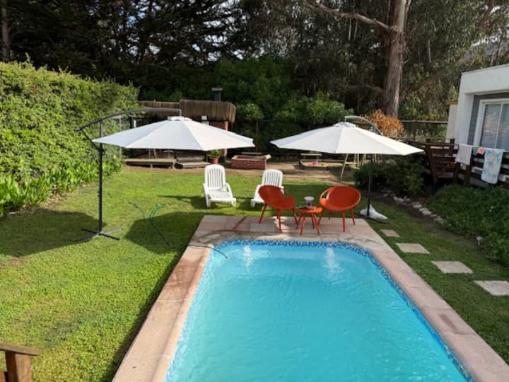 Comoda Casa En Punta Puyai Con Piscina Privada - Papudo