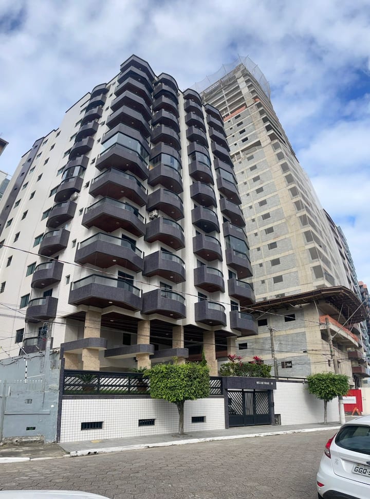 Apartamento 50m Da Praia + Wi-fi • Guilhermina Pg - Praia Grande