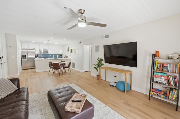Fully Remodeled 2 Bedroom, 2 Bathroom Condo - 피닉스