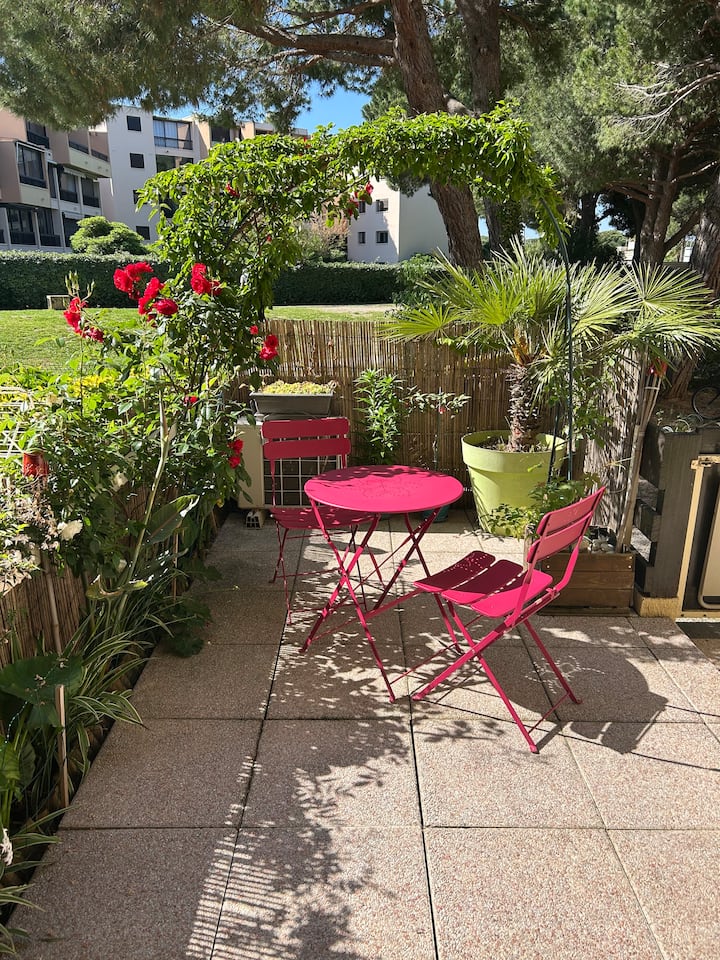 Studio Rez-de-jardin Climatisé à 100m De La Plage - Port Camargue