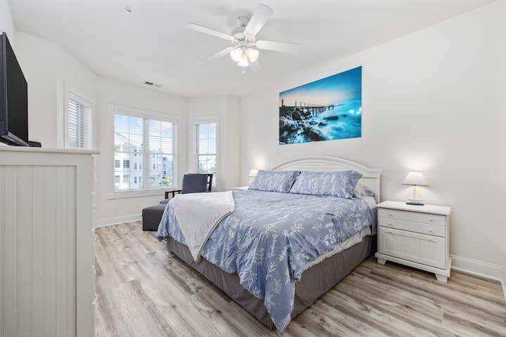 Pool-view Oasis | Near Broadway & Myrtlewood Golf - Myrtle Beach, SC