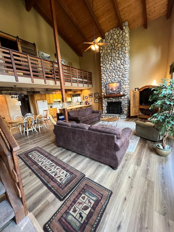 Walk To Lake! Pets Welcome! Lakeview! All Seasons! - Bass Lake, CA