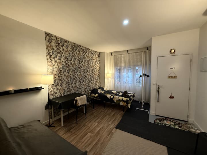 Un Estudio Tranquilo, Enorme Y Bien Comunicado - Getafe