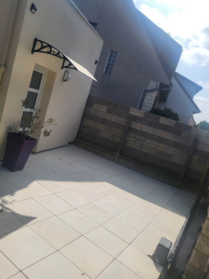 Charmante Maisonnette Indépendante Avec Terrasse - Épinay-sur-Orge