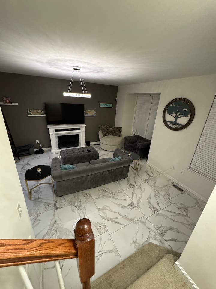 Luxurious Townhouse For Rent - Fredericksburg, VA