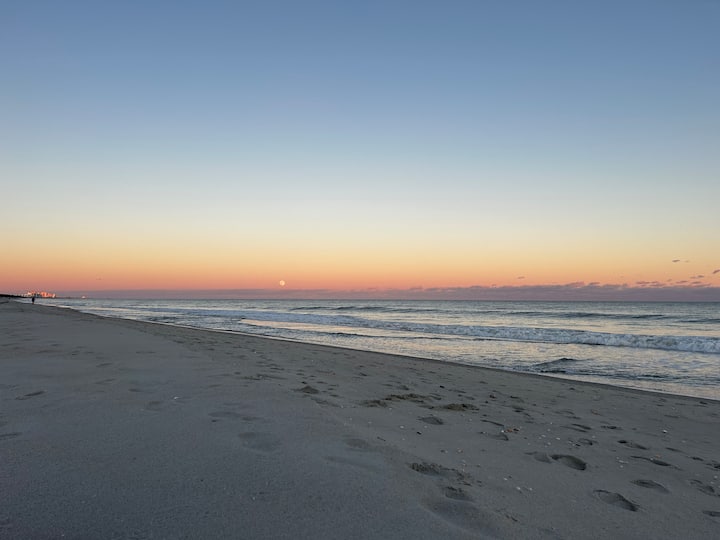 Oceanfront Condo With Balcony In Myrtle Beach! - Surfside Beach, SC