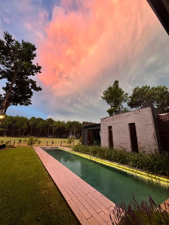 Casa C/ Pileta, Vista Al Golf, Estanque Y Fogonero - Pinamar